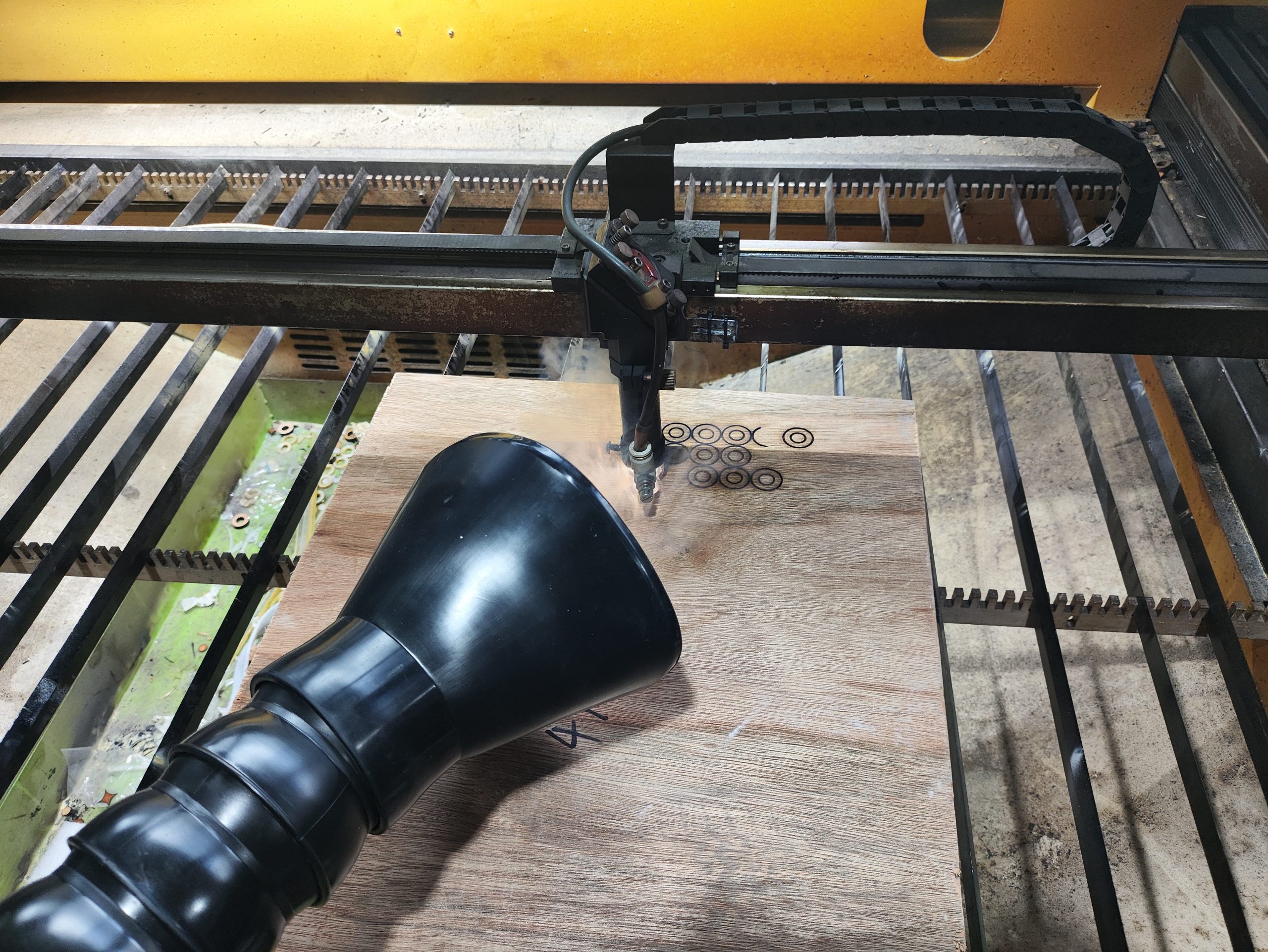 Fume Extraction Solutions for Laser Cutting Machines | PURE-AIR